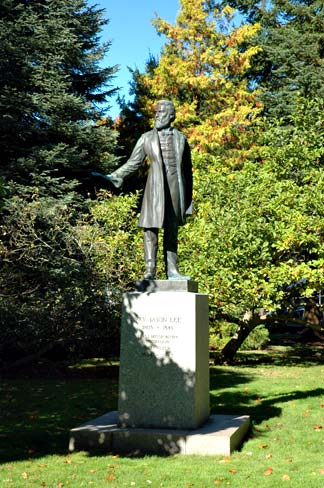 Statue of Jason Lee Facts for Kids