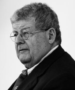 Stanley Tigerman Facts for Kids