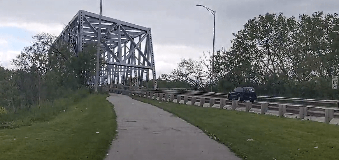 Image: Bridge over the Cal-Sag Channel in Crestwood, Illinois