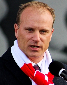 Dennis Bergkamp Facts for Kids