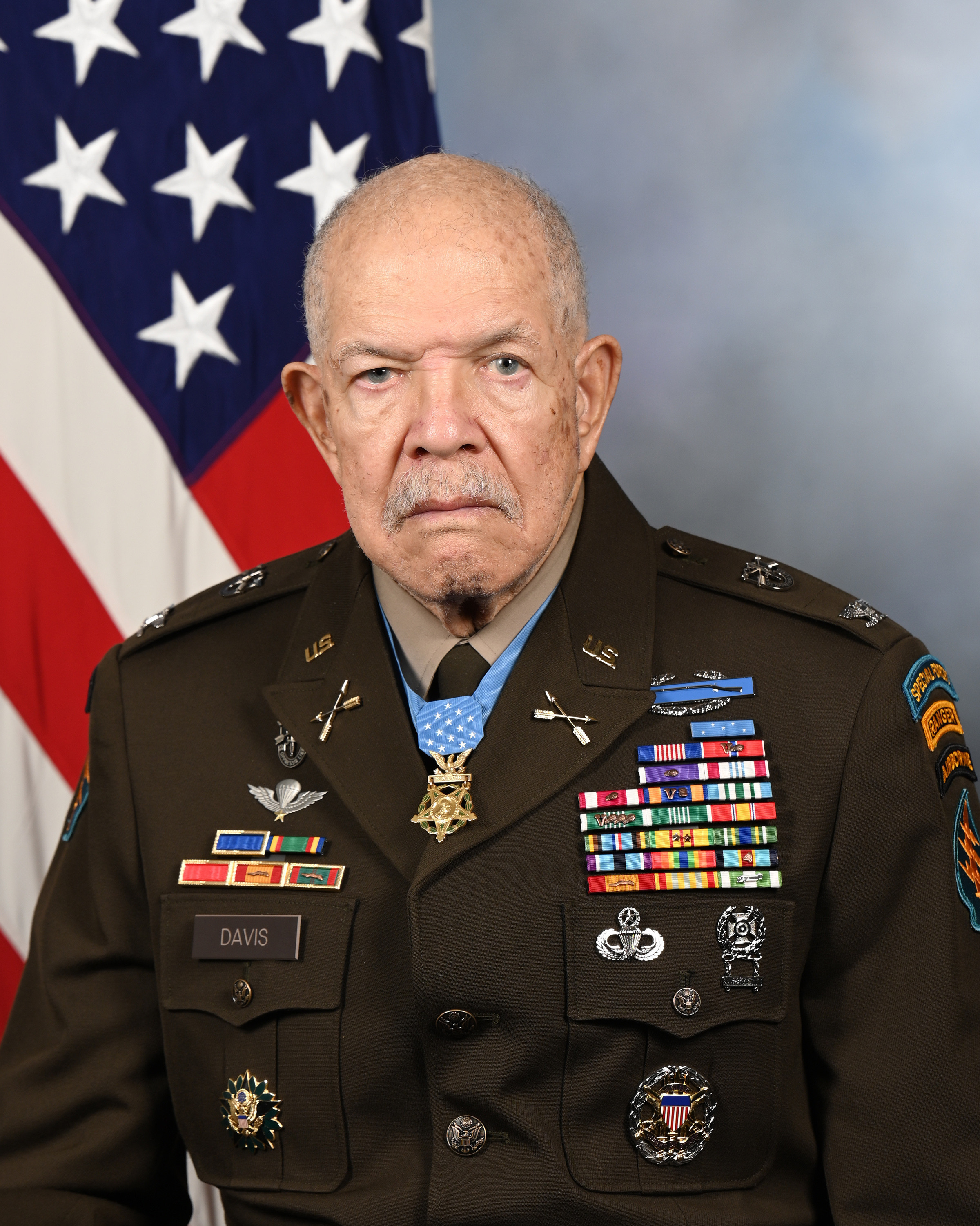 Image: Official portrait of Colonel Paris D. Davis, Medal of Honor ...