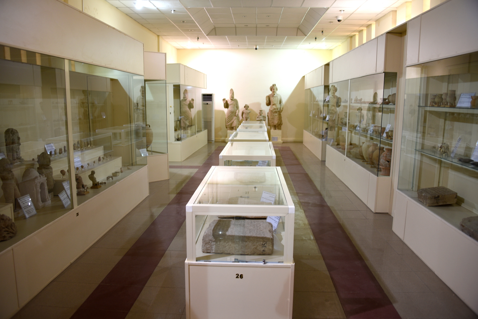 Image: One of the halls of the Erbil Civilization Museum displaying ...