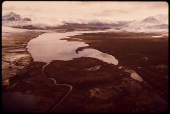 Galbraith Lake Facts for Kids