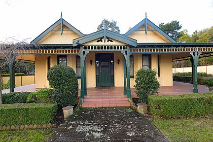 Patrick White Facts for Kids