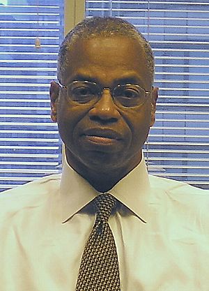 Len Elmore Facts for Kids