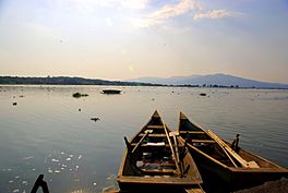 Lake Yuriria Facts for Kids