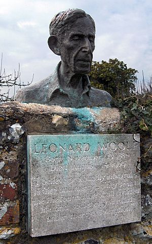 Leonard Woolf Facts for Kids