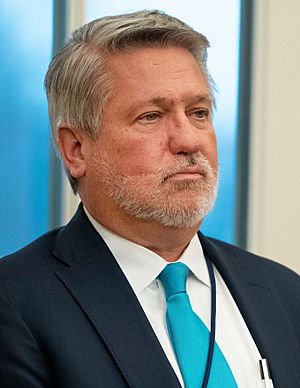 Bill Shine Facts for Kids