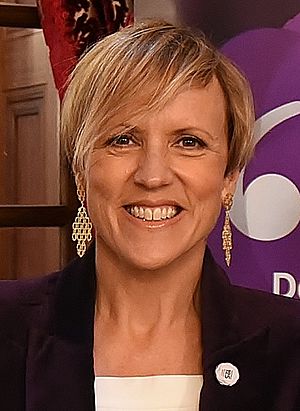Hilary Barry Facts for Kids