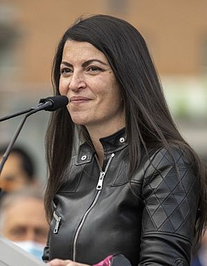 Macarena Olona Facts for Kids