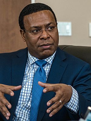 Kenny Alexander Facts for Kids
