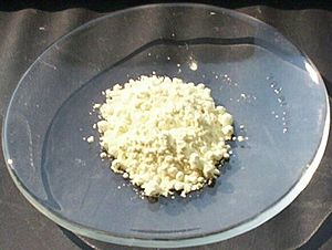 Bismuth(III) oxide Facts for Kids