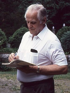 Gus Hall Facts for Kids