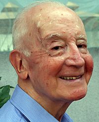 Carlos G. Vallés Facts for Kids