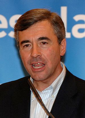 Ángel Acebes Facts for Kids