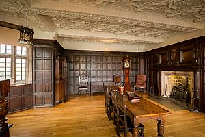 Hall i' th' Wood Facts for Kids