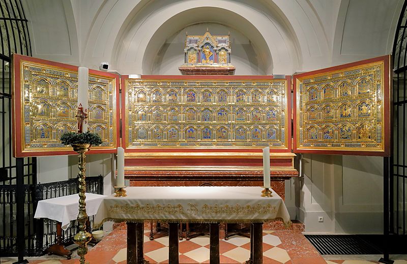 Image: Klosterneuburg - Stift, Verduner Altar (1)