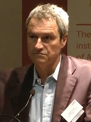 Gavin Esler Facts for Kids