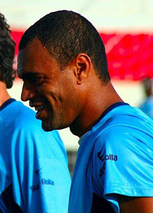 Denílson (footballer, born 1977) Facts for Kids