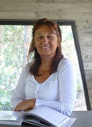 María Victoria Besonías Facts for Kids