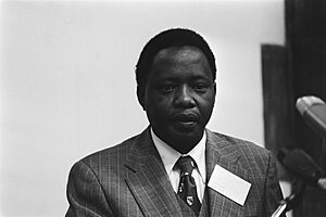 Percy Qoboza Facts for Kids
