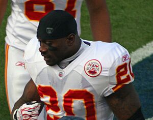Thomas Jones (American football) Facts for Kids
