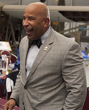 Kenny Carter (American football) Facts for Kids