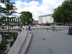 Kings Square, Gloucester Facts for Kids