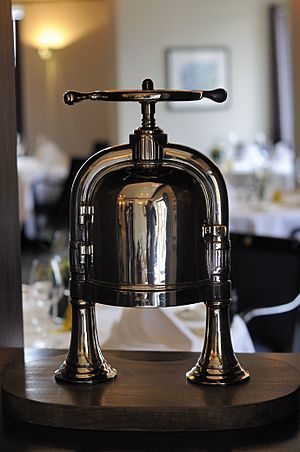 Pressed duck Facts for Kids