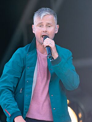 Tom Chaplin Facts for Kids