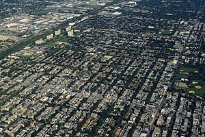 West Ridge, Chicago Facts for Kids