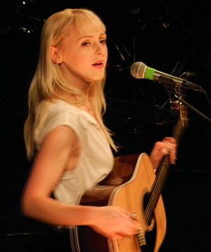 Laura Marling Facts for Kids