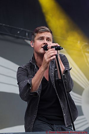 Tom Chaplin Facts for Kids
