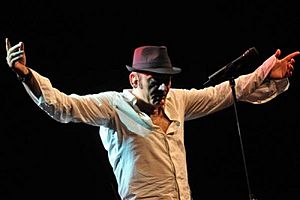 Mango (singer) Facts for Kids