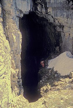 Close to the Edge (cave) Facts for Kids