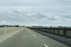 Rakaia Bridge Facts for Kids