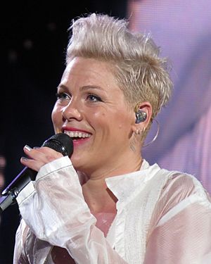Pink (singer) Facts for Kids