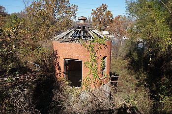 Cross Bayou Facts for Kids