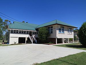 Marburg State School Facts for Kids