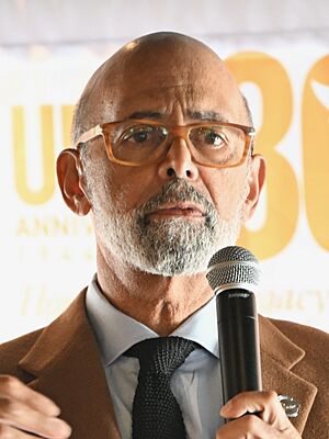 Michael Lomax Facts for Kids