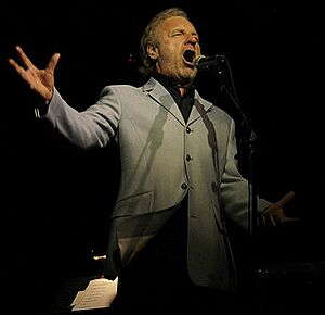 Colm Wilkinson Facts for Kids