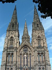 Three-spired cathedrals in the United Kingdom Facts for Kids