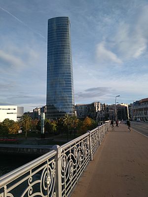 Deusto Bridge Facts for Kids
