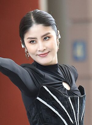 Kelly Chen Facts for Kids