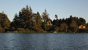 Sutton Lake (Oregon) Facts for Kids