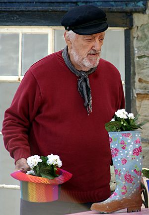 bernard-cribbins-facts-for-kids