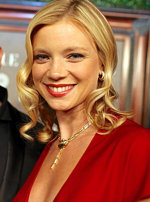 Amy Smart Facts for Kids