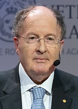 Gregory Winter Facts for Kids