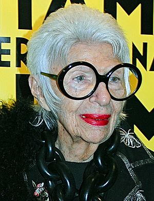 Iris Apfel Facts for Kids