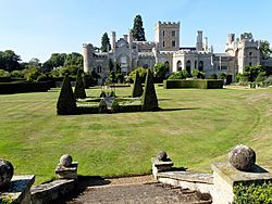 Elton Hall Facts for Kids